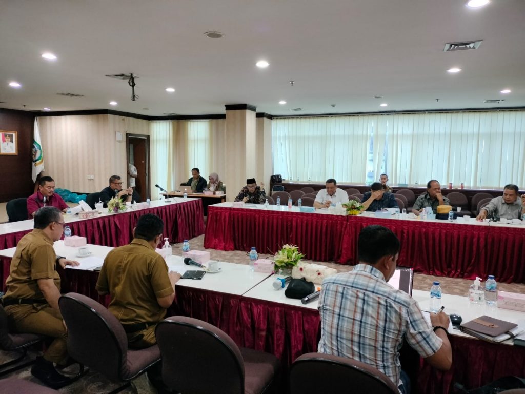 Perbaikan Gedung Kantor DPRD Kepulauan Riau, Komisi III Minta PUPR ...
